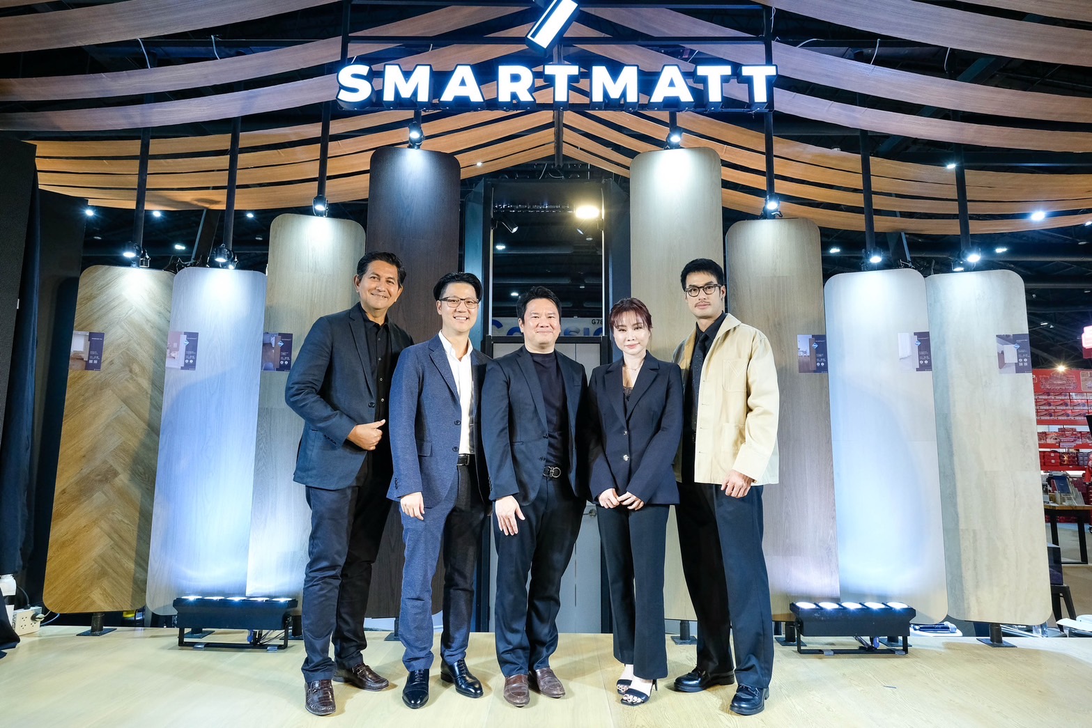 SMARTMATT ปฎิวัติพื้นบ้านไทย ! เปิดตัว SMARTMATT X เหนือกว่าพื้น SPC ทั่วไป ชวน บอย - ดุ๊ก ส่ง ...